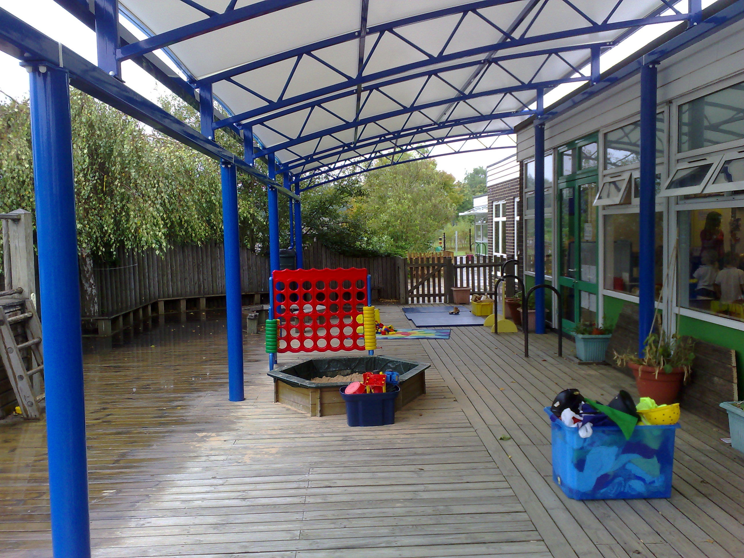 Liphook Infant School - Play Area Shelter | Clovis Canopies UK ...