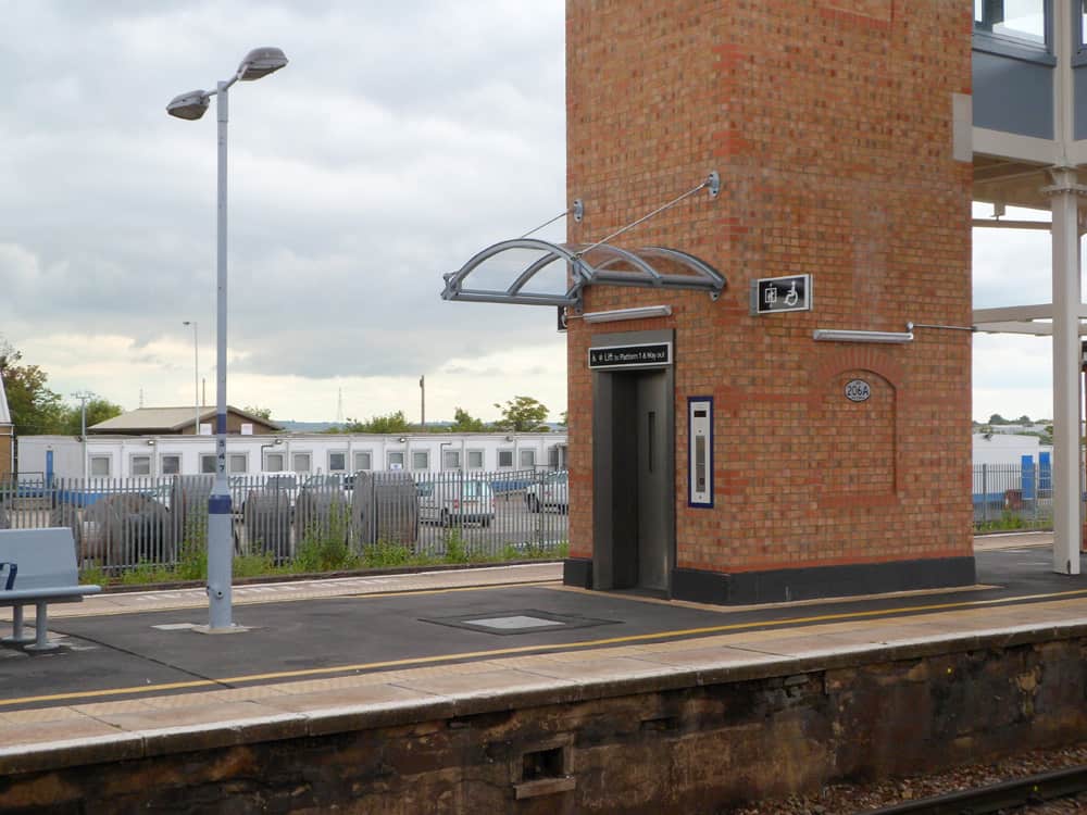Public Transport Canopies- Bus and Smoking Shelters, Transit Shelters ...